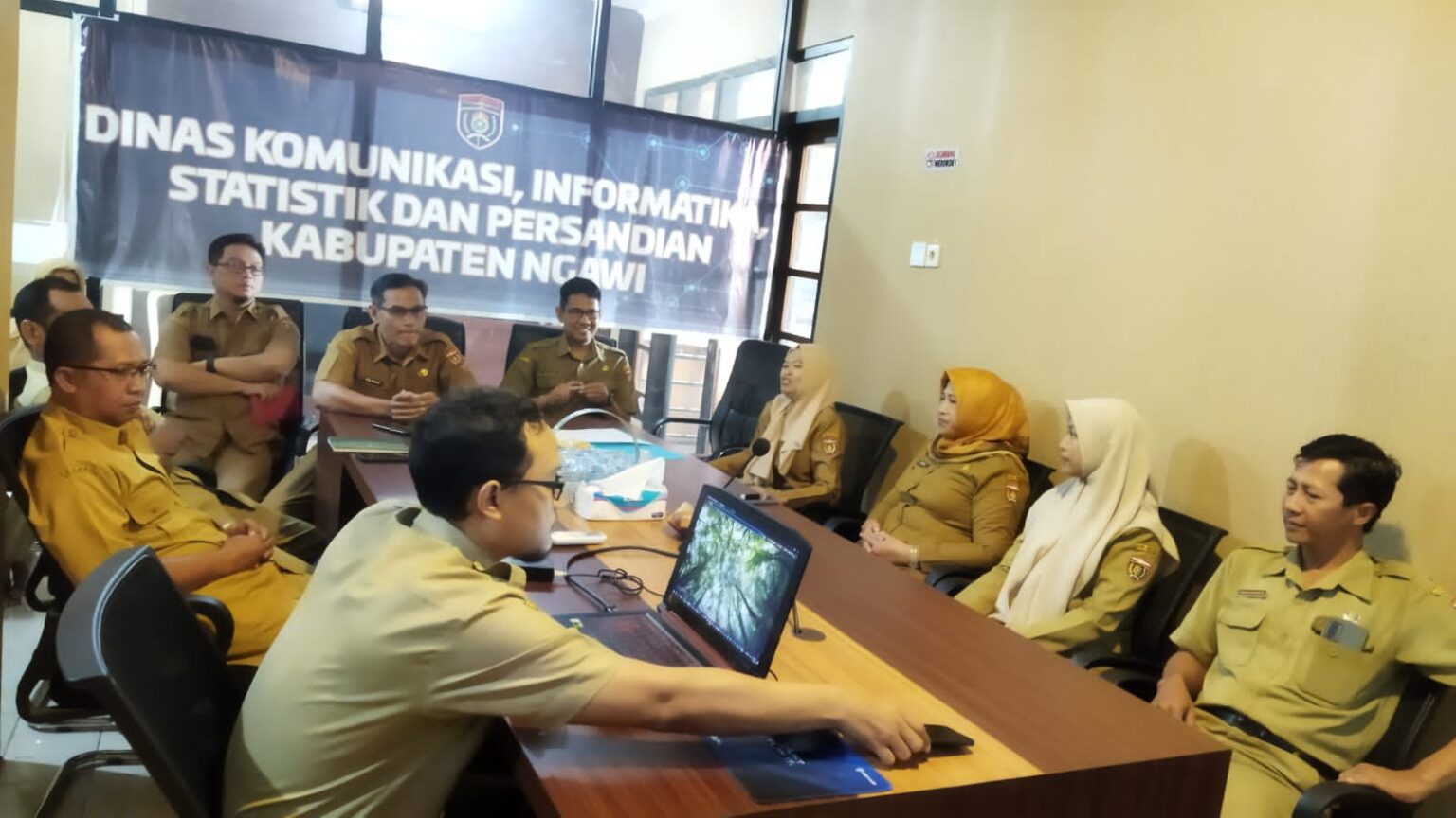 Rakor Persiapan Launching Aplikasi Srikandi - Dinas Komunikasi, Informatika, Statistik dan ...